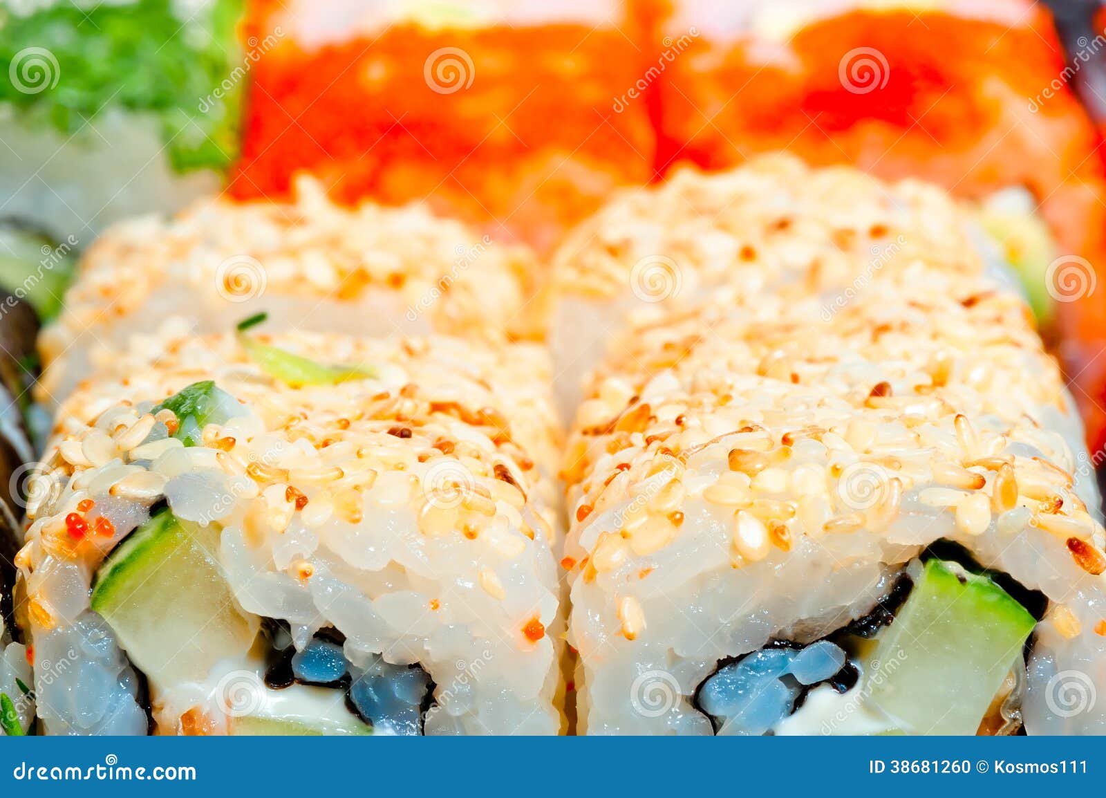 Sushi Macro Con Diversos Rellenos Foto de archivo - Imagen de cocina ...