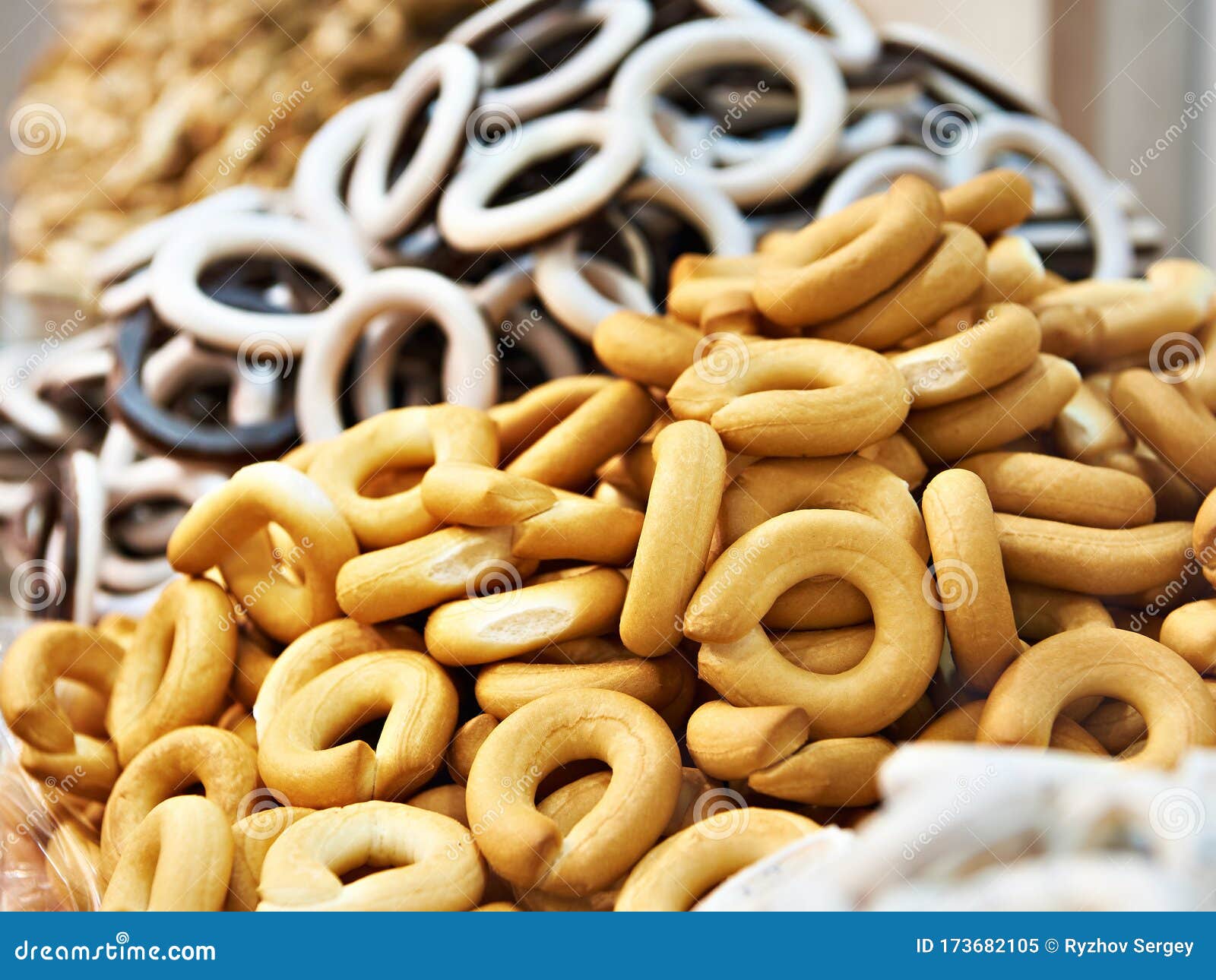 Sushki bagels in store stock image. Image of glazed - 173682105