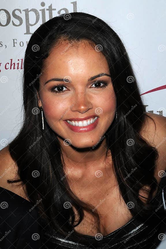 Susie Castillo editorial photography. Image of vida, nokia - 26357362