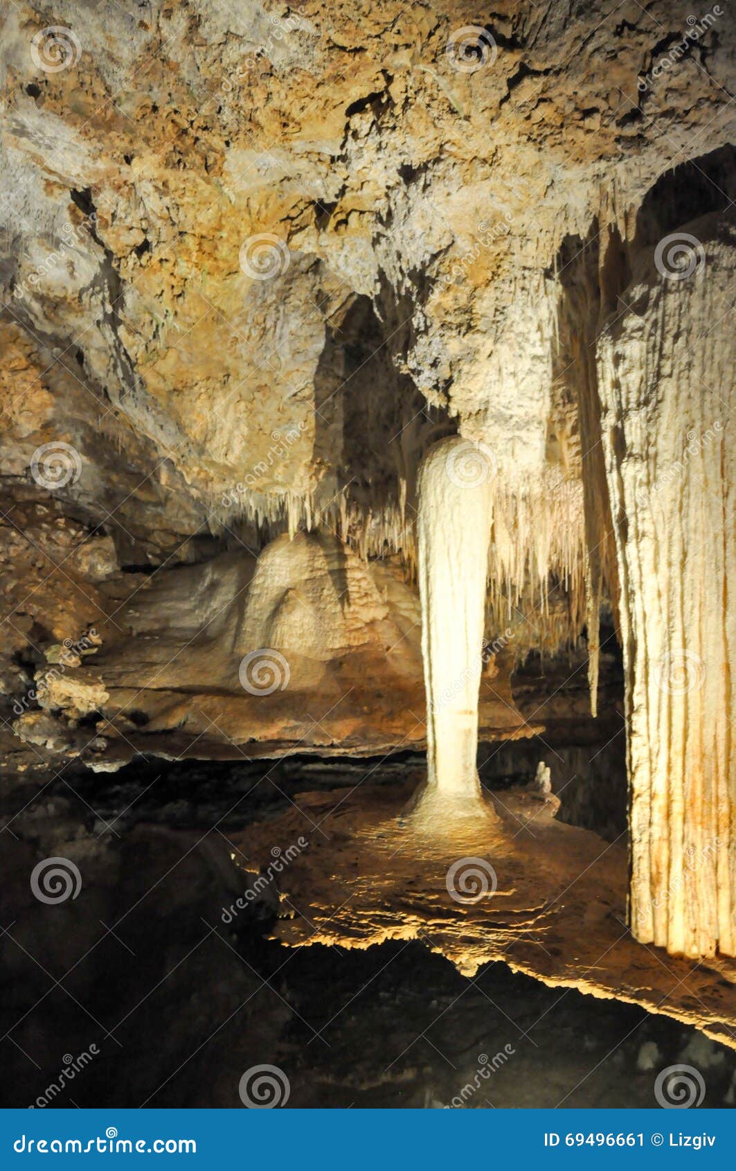 Suspended Table: Lake Cave stock image. Image of mirrored - 69496661