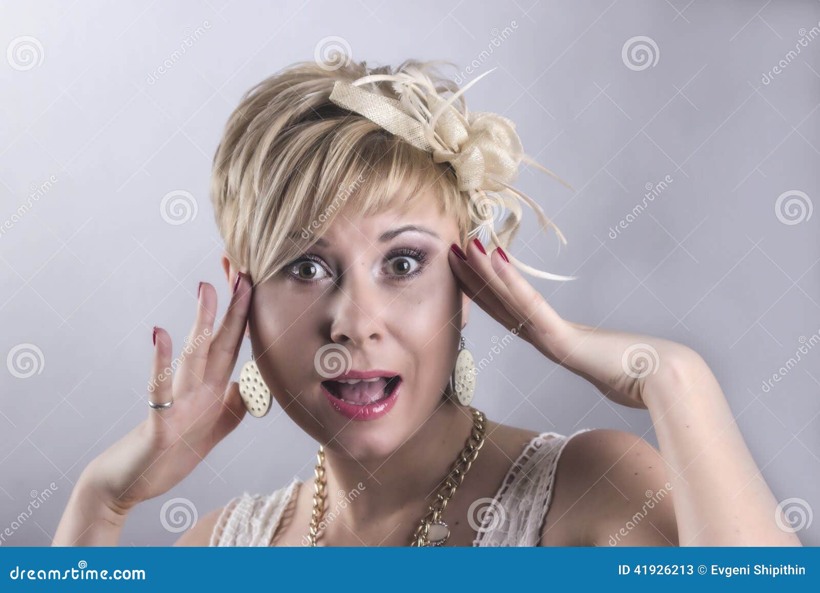 Susto femenino imagen de archivo. Imagen de mujer, actitud - 41926213