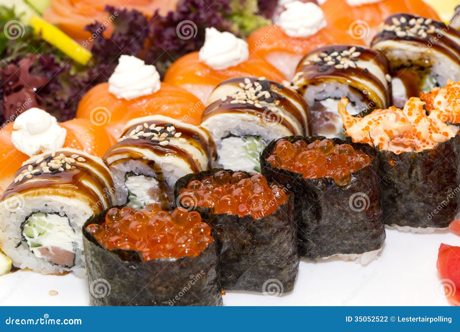 Suszi zdjęcie stock. Obraz złożonej z pomarańcze, żywienioniowy - 35052522