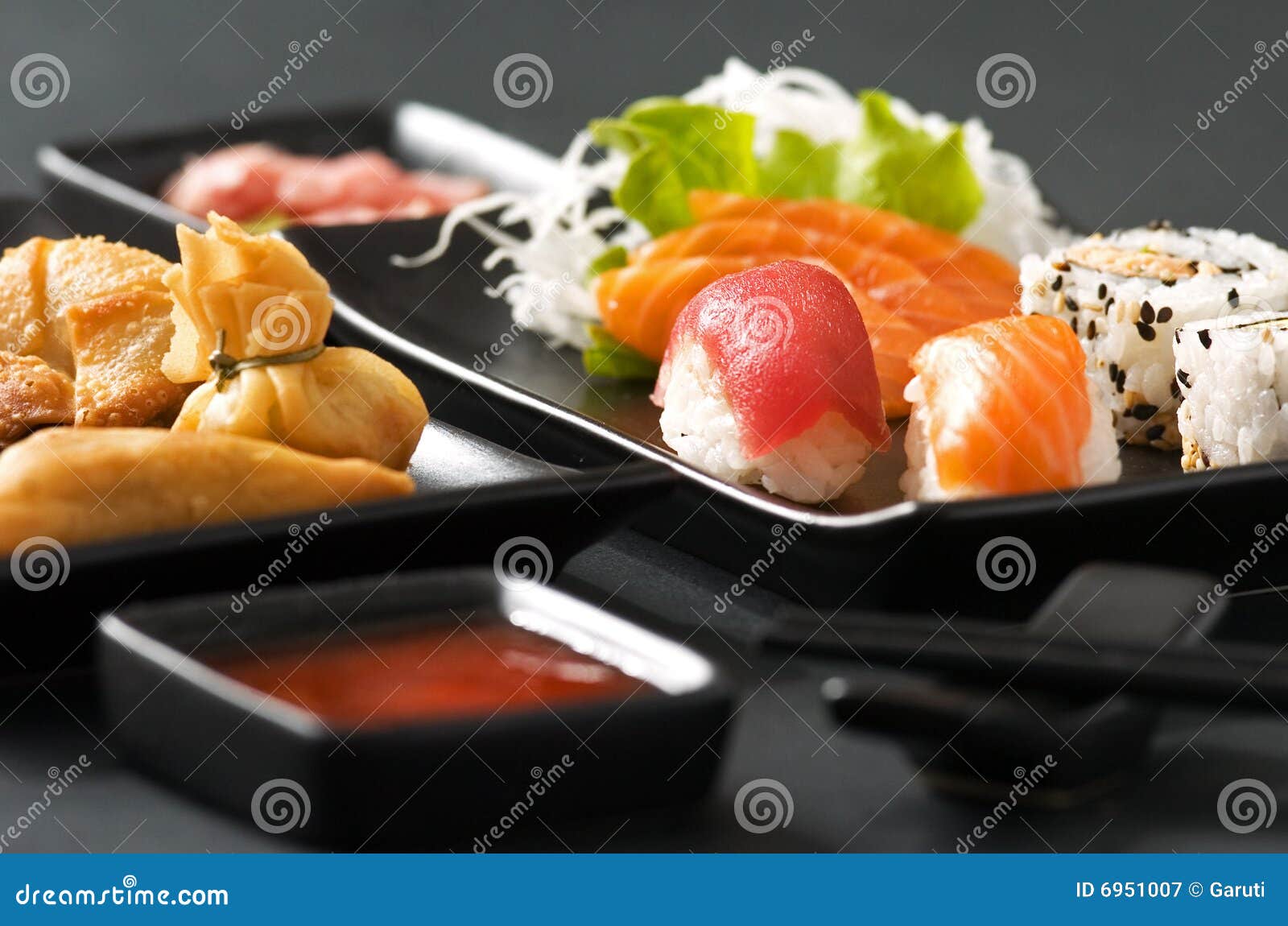 Suszi obraz stock. Obraz złożonej z kopiasty, azjata, soje - 6951007