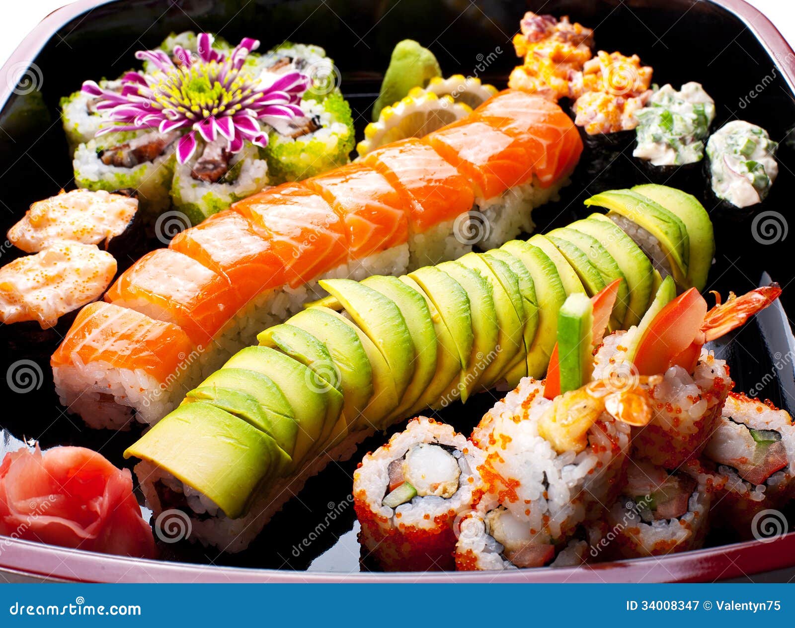 Suszi rolki. obraz stock. Obraz złożonej z łosoś, restauracja - 34008347