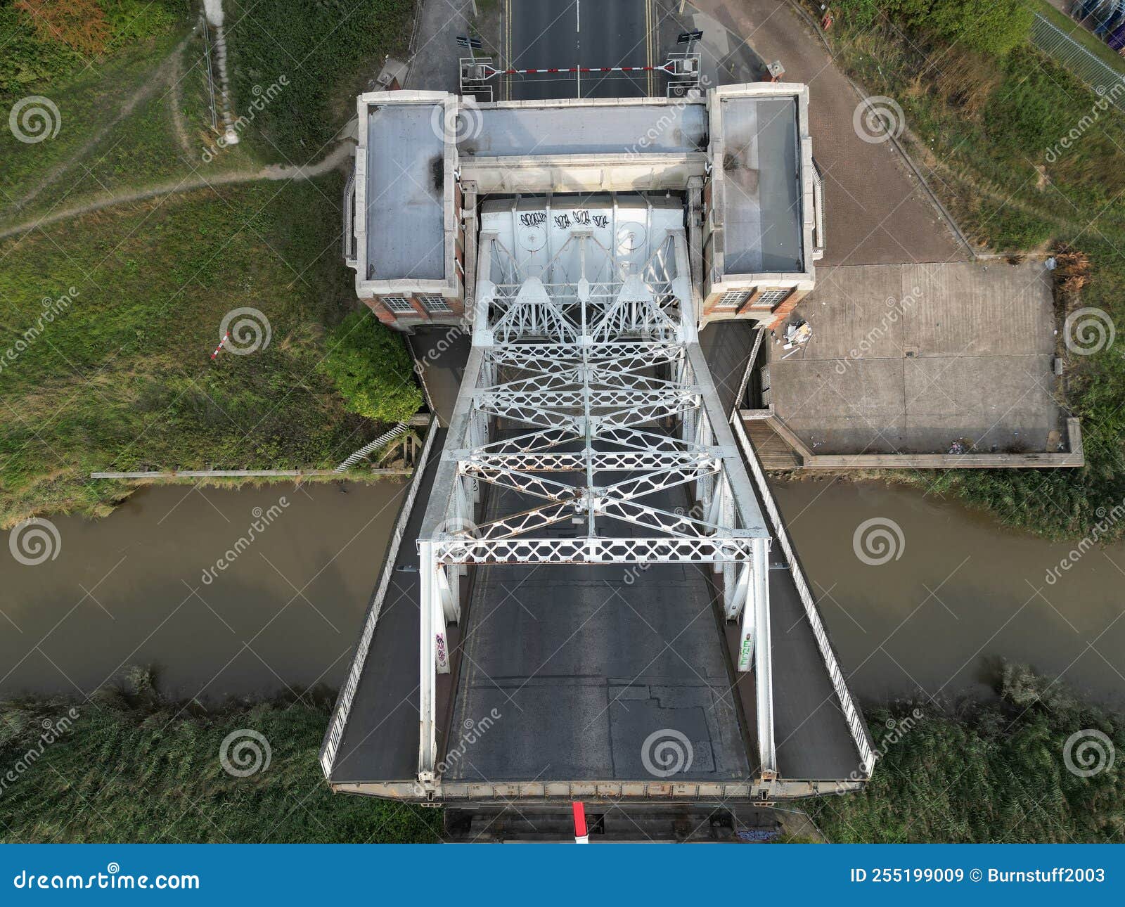 Sutton Road Bridge Scherzer Rolling Bascule Bridge in Hull, England ...
