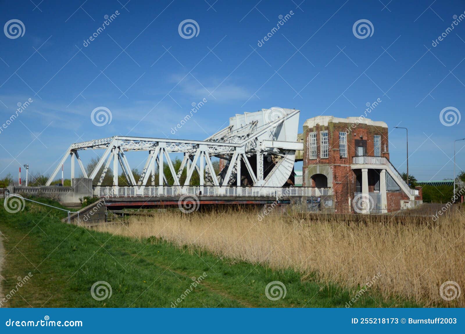 Sutton Road Bridge Scherzer Rolling Bascule Bridge in Hull, England ...