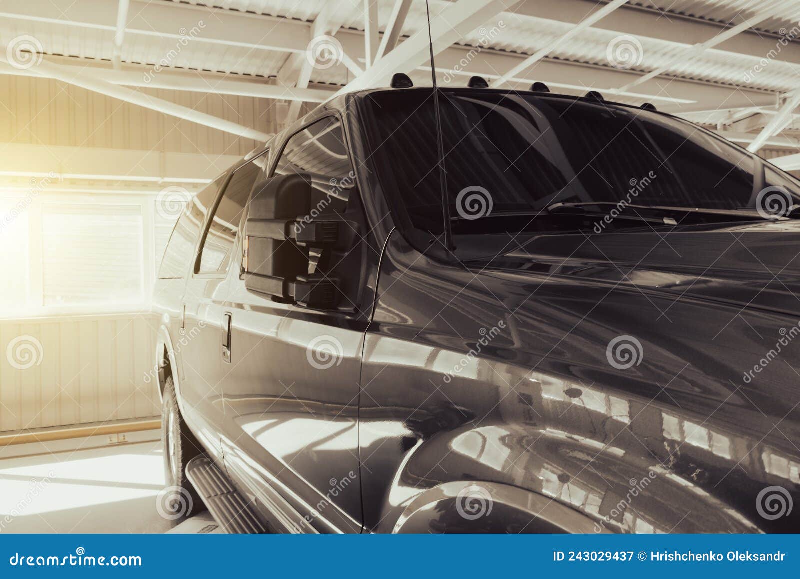 The SUV is in the Garage. Side View Stock Image - Image of expedition ...