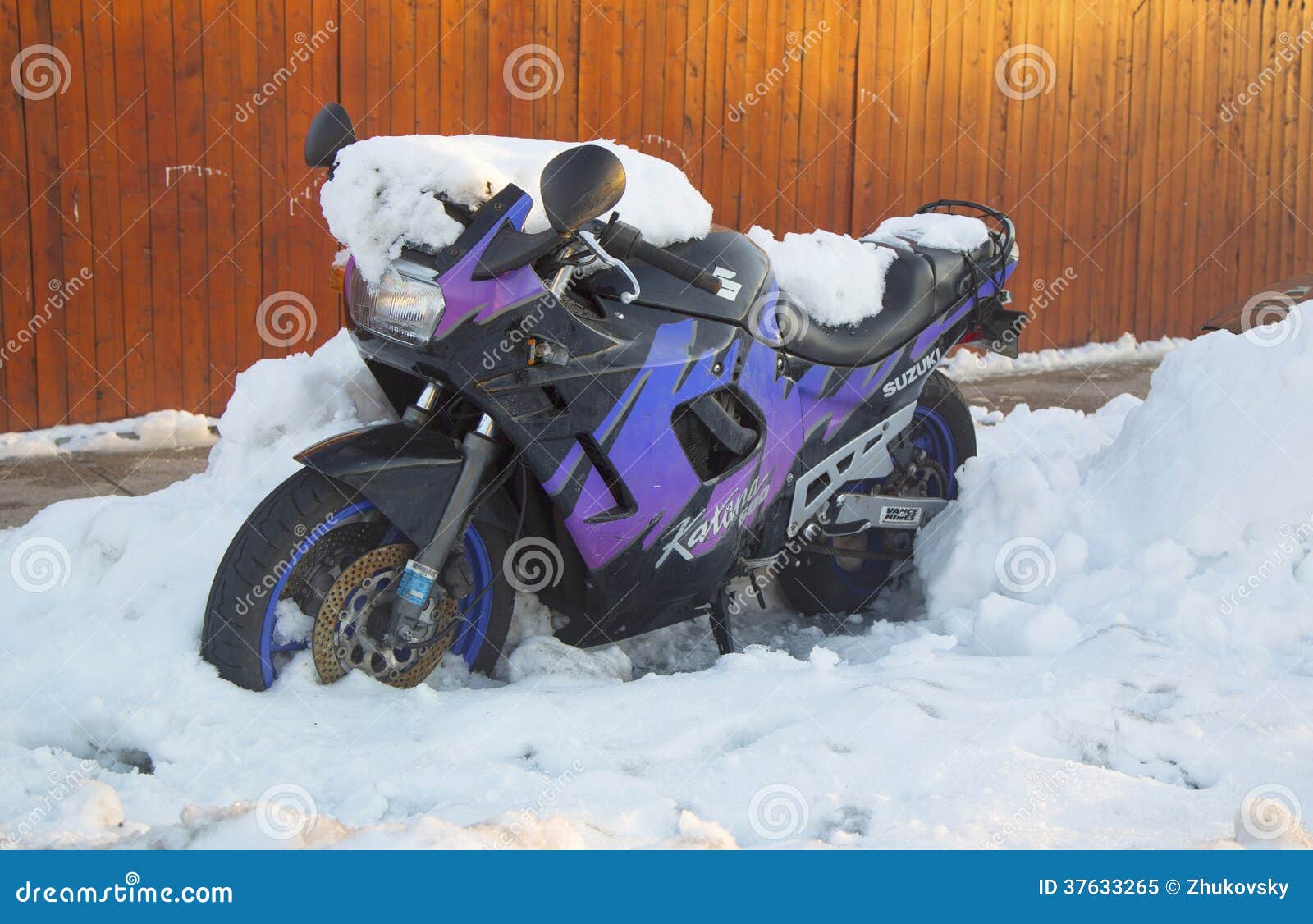 Suzuki Motorcycle Under Snow Editorial Image - Image of massive, katana ...
