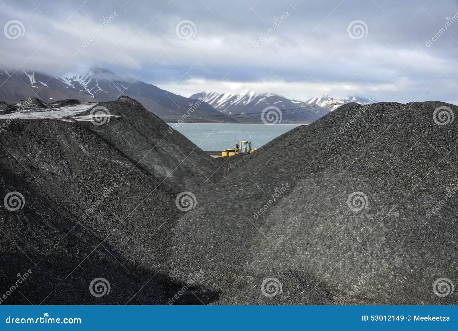 Svalbard coal mining stock image. Image of islands, journey - 53012149
