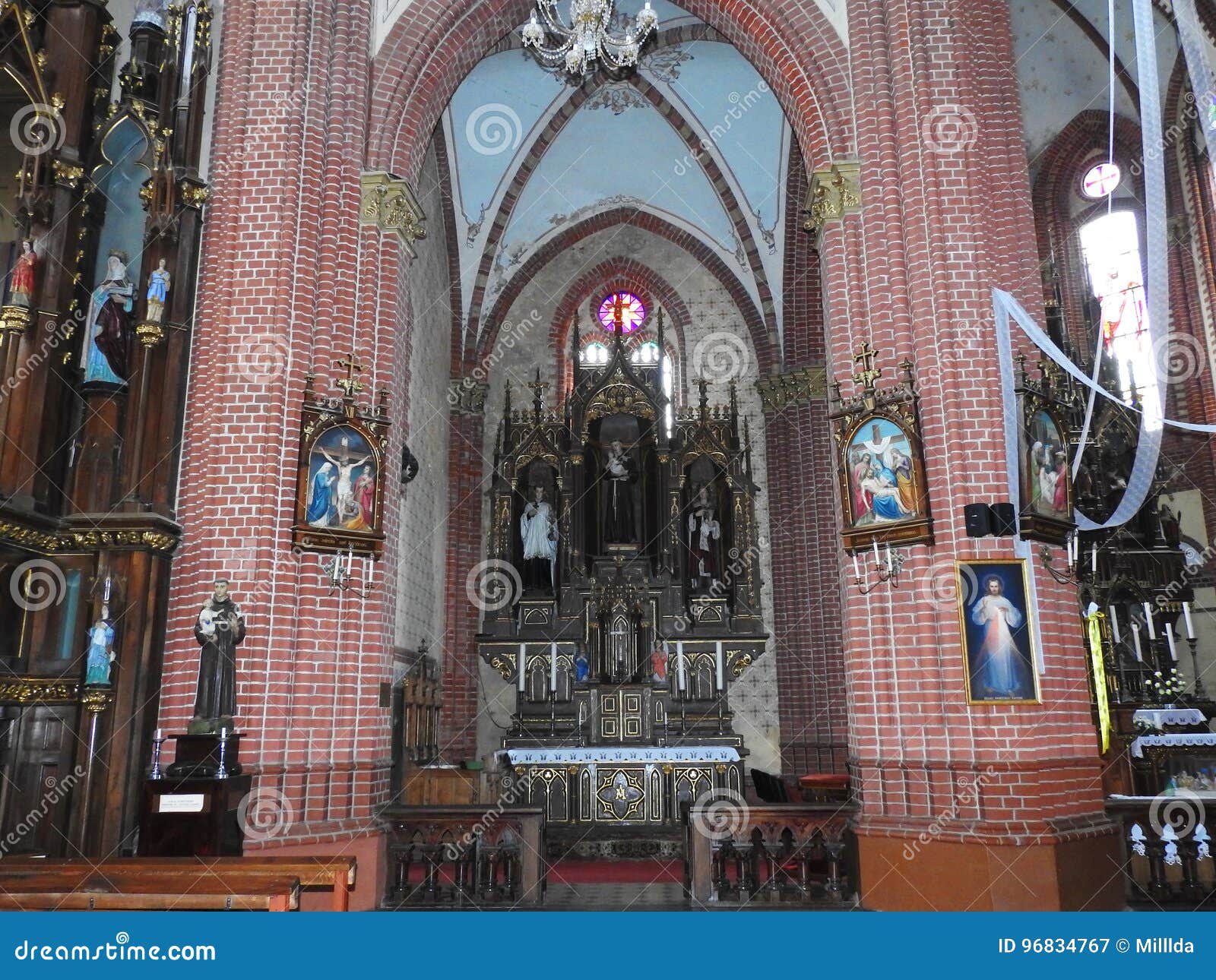 Sveksna-Stadtkircheninnenraum Litauen Stockbild - Bild von litauen ...