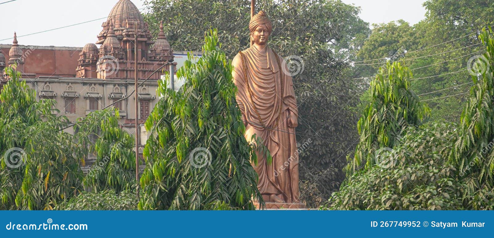 Swami Vivekananda Statue in Varanasi Editorial Photography - Image of ...