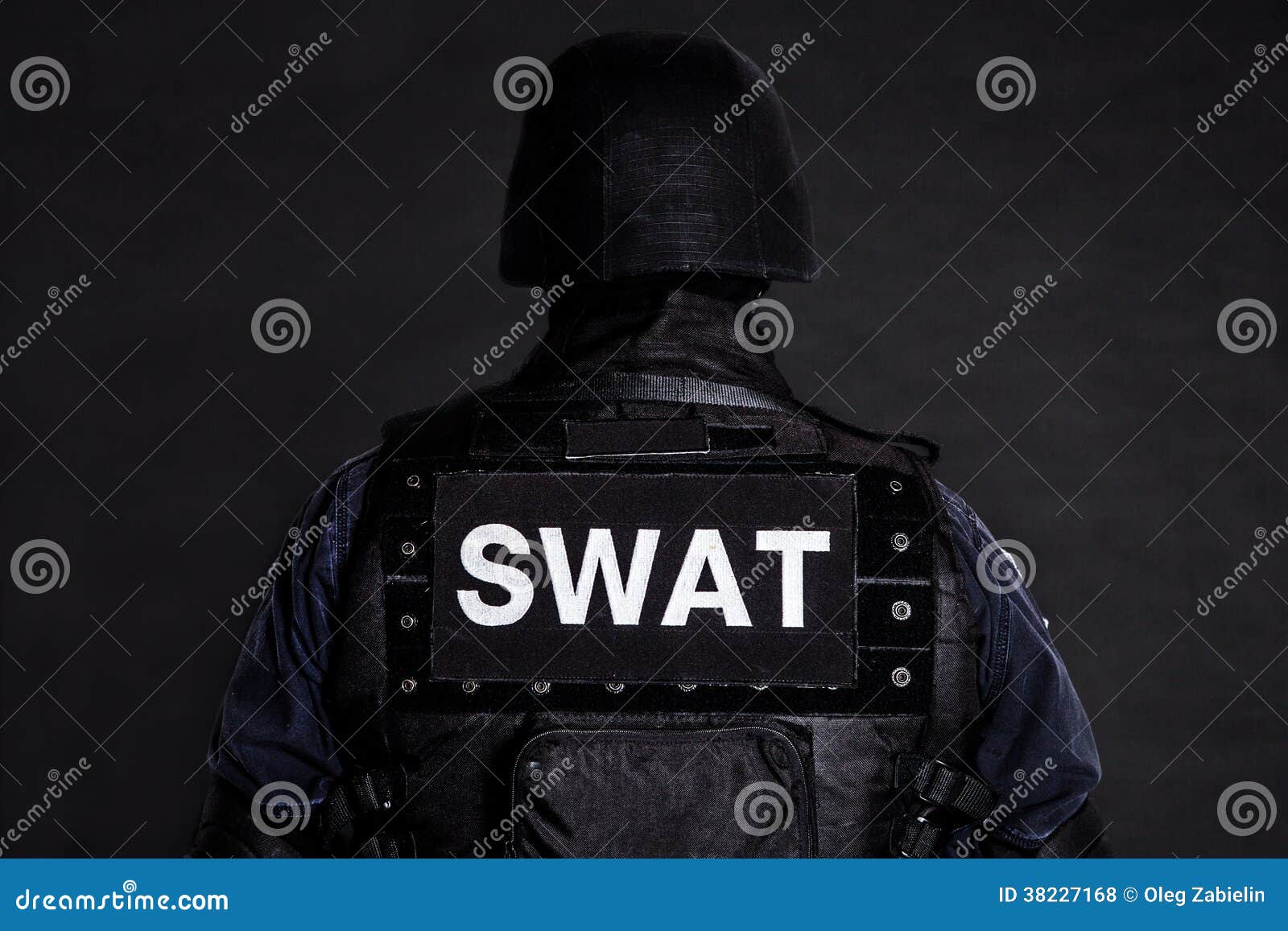 SWAT officer stock photo. Image of counterterrorist, action - 38227168