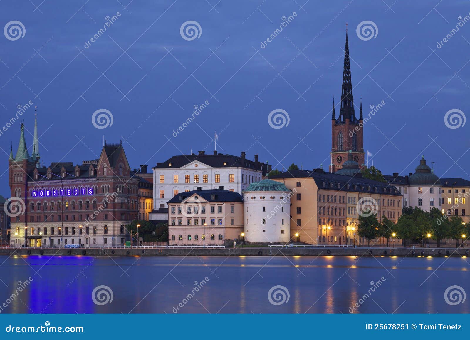 Sweden: Stockholm by night editorial photo. Image of city - 25678251