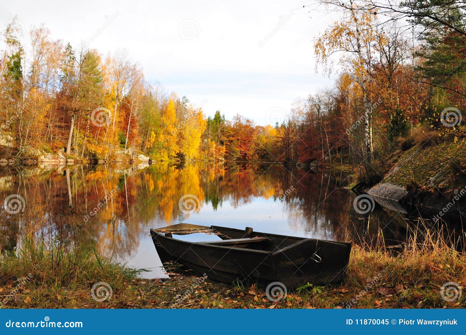Swedish autumn stock image. Image of reflection, colorful - 11870045