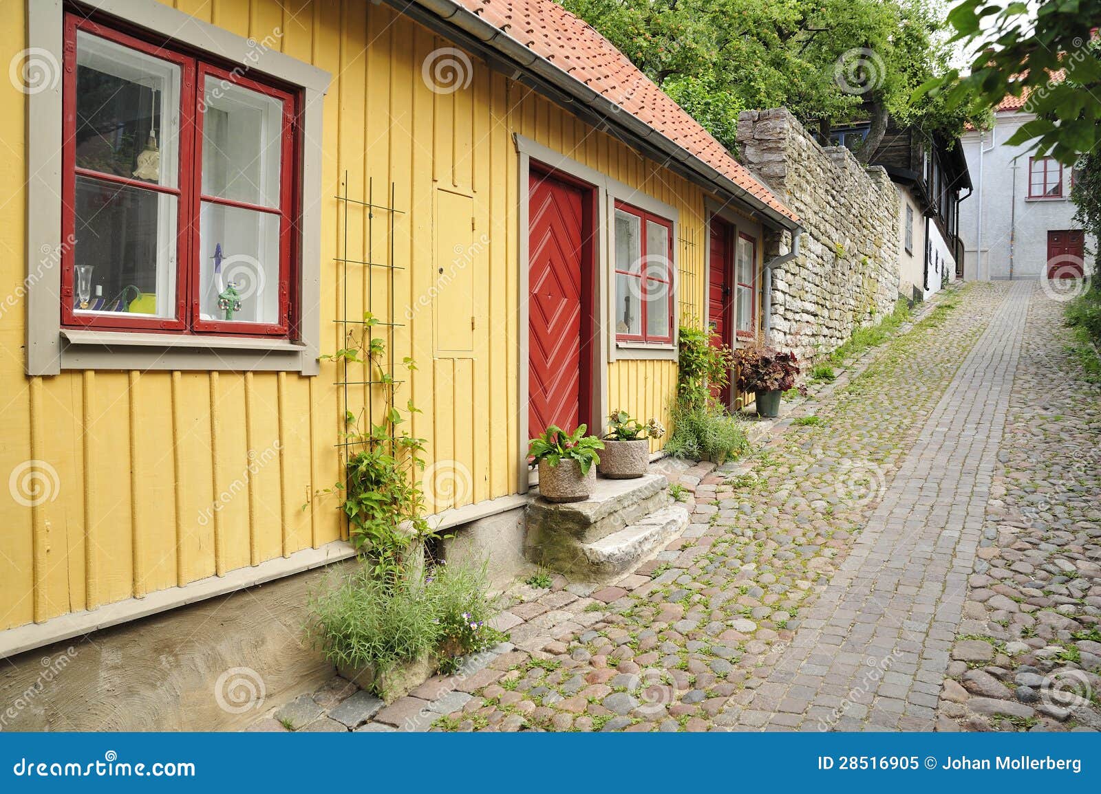 Swedish housing stock image. Image of front, countries - 28516905