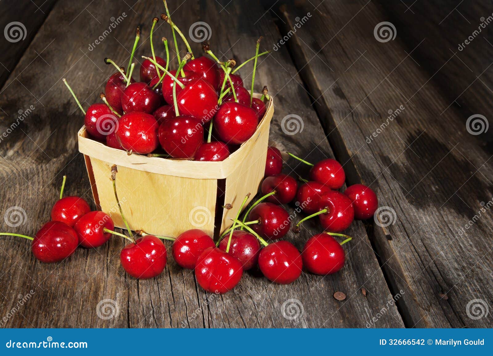 Sweet Bing Cherries Wood Basket Stock Photo - Image of bing, cherry ...