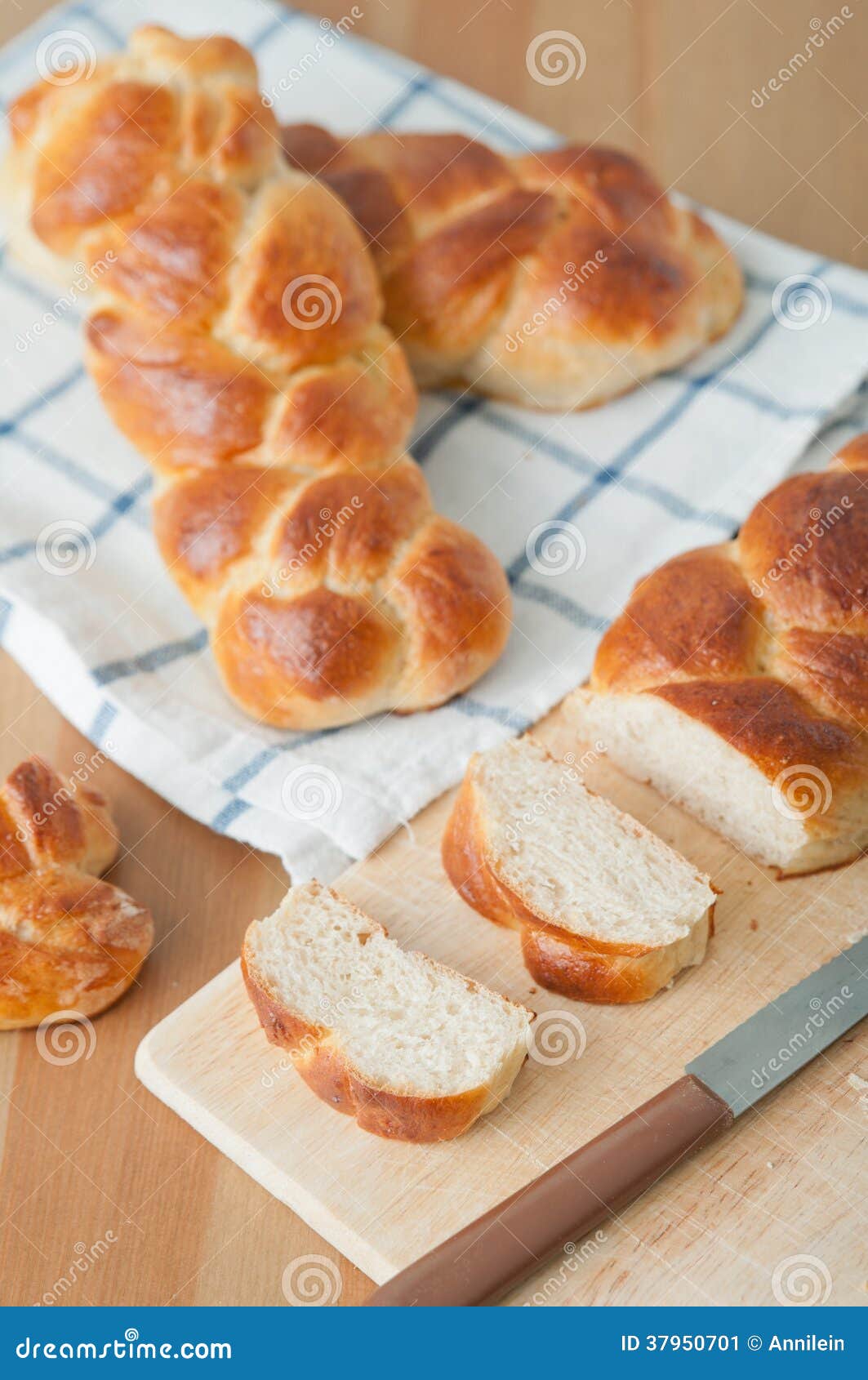 Sweet braided bread stock image. Image of closeup, baked - 37950701