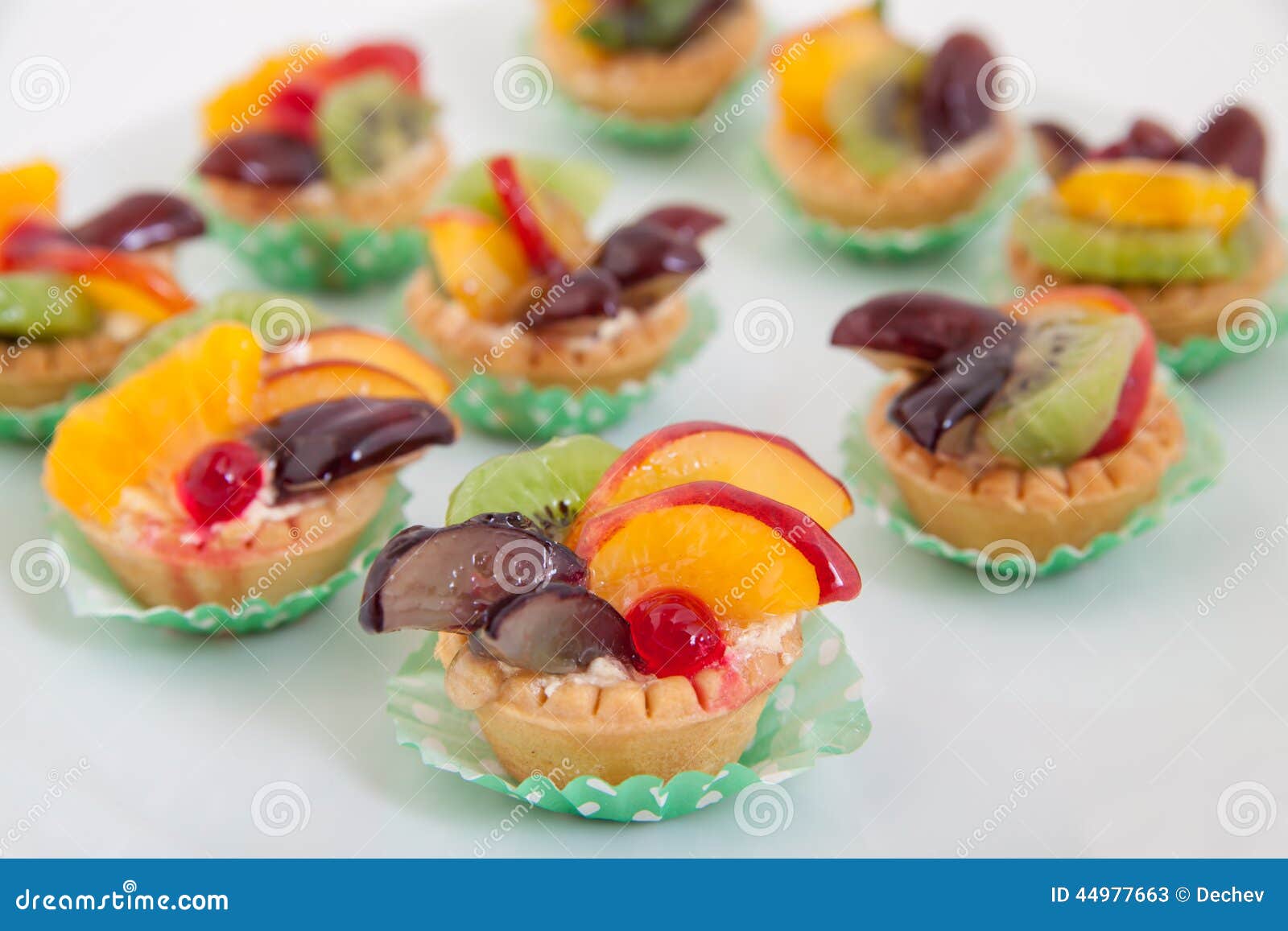Sweet Cup Cakes with Fruits Stock Image - Image of cookie, food: 44977663