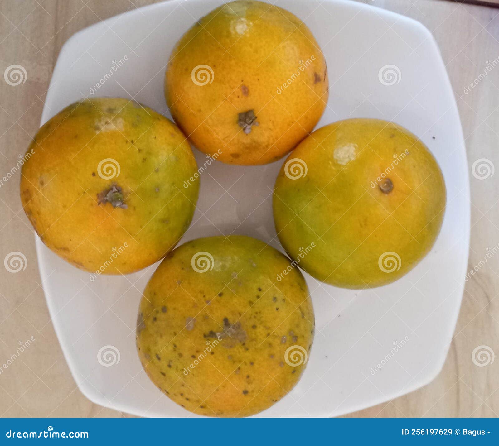 Sweet and Fresh Yellow Citrus Fruit Stock Image - Image of yellow ...
