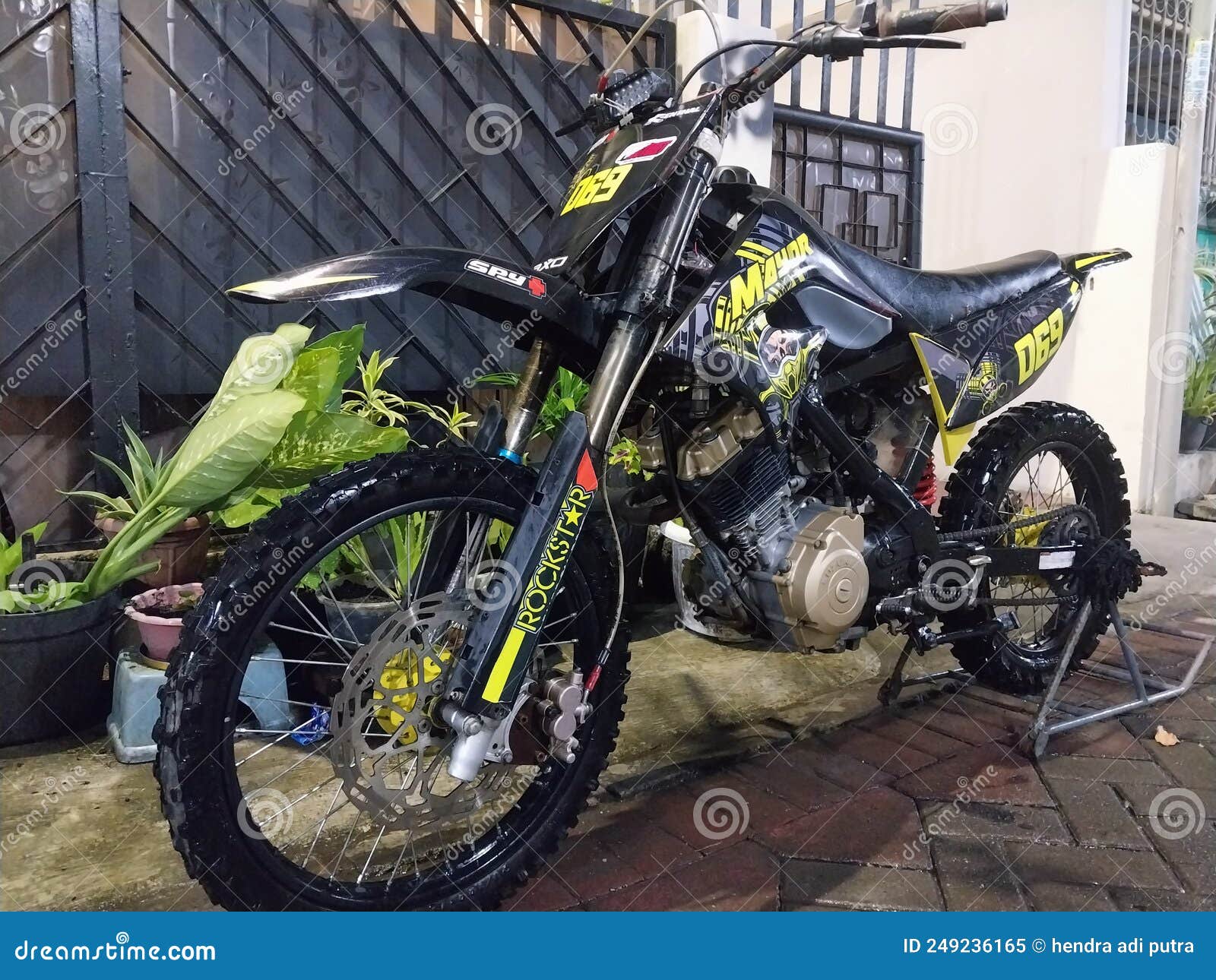 Sweet Motor Cross Modification Editorial Image - Image of modifi ...