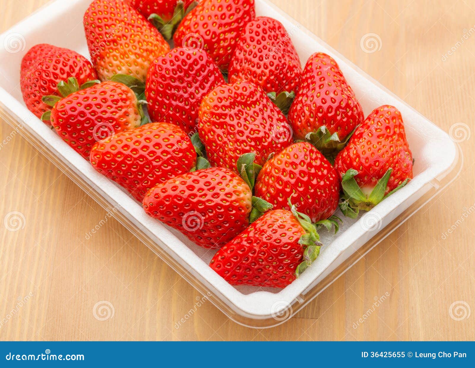 Sweet Strawberry in Package Stock Image - Image of fruit, juicy: 36425655