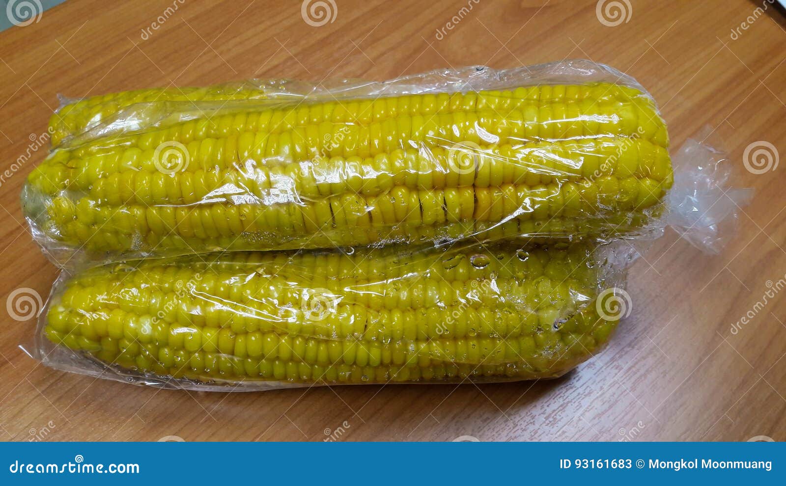 Sweet Yellow Corn Soaked in Saline Stock Image - Image of ripe, pack ...