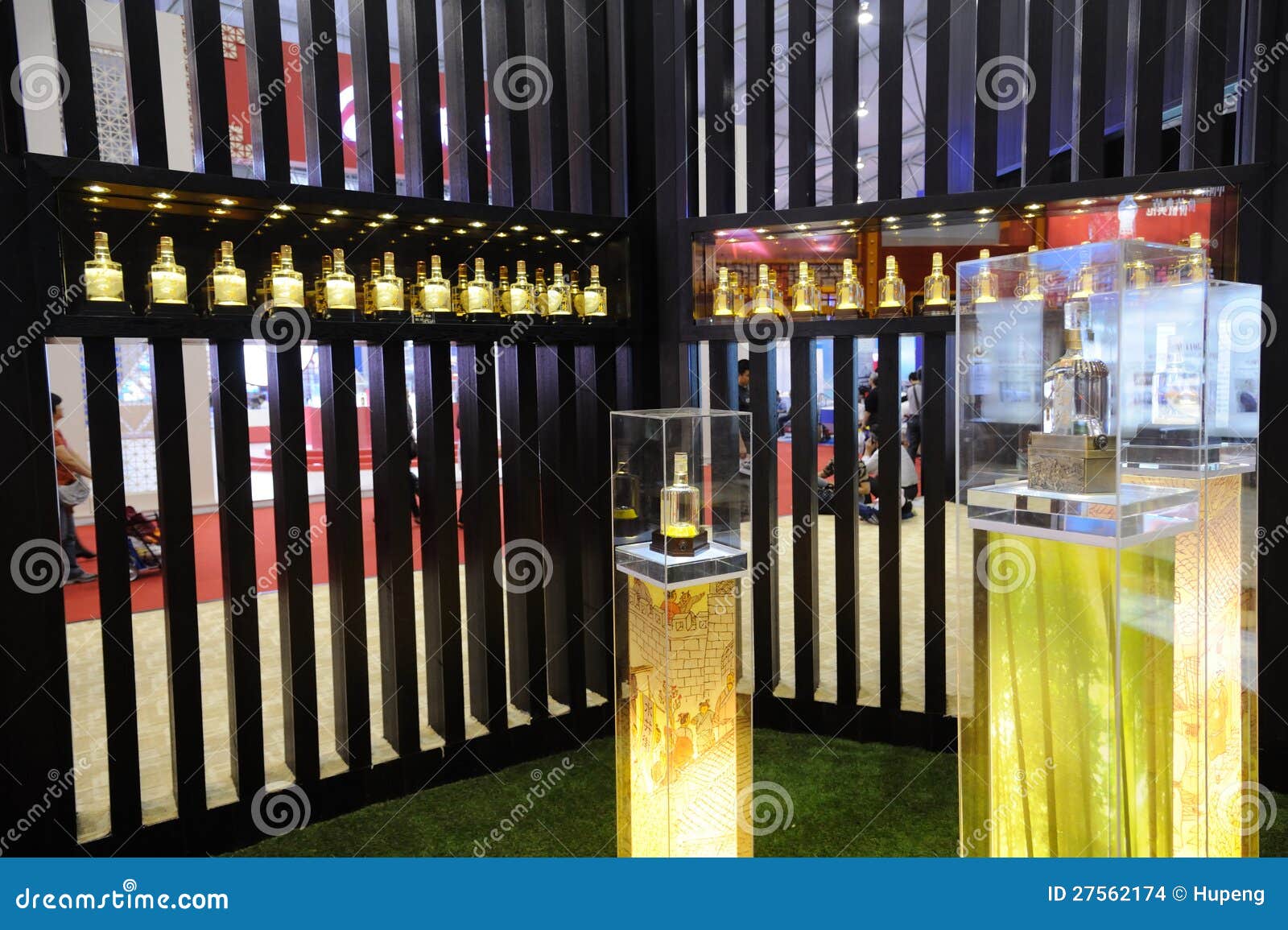 Swellfun Alcohol show editorial stock image. Image of cube - 27562174
