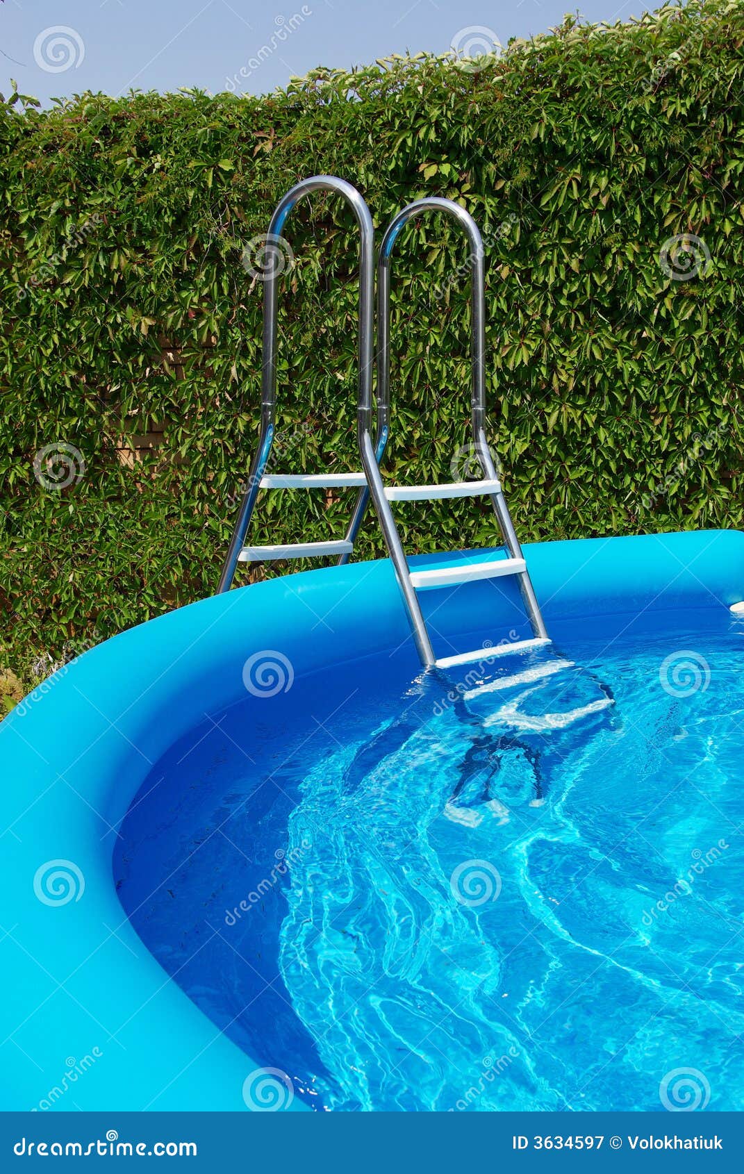 Swimming pool stock image. Image of freshness, poolside - 3634597