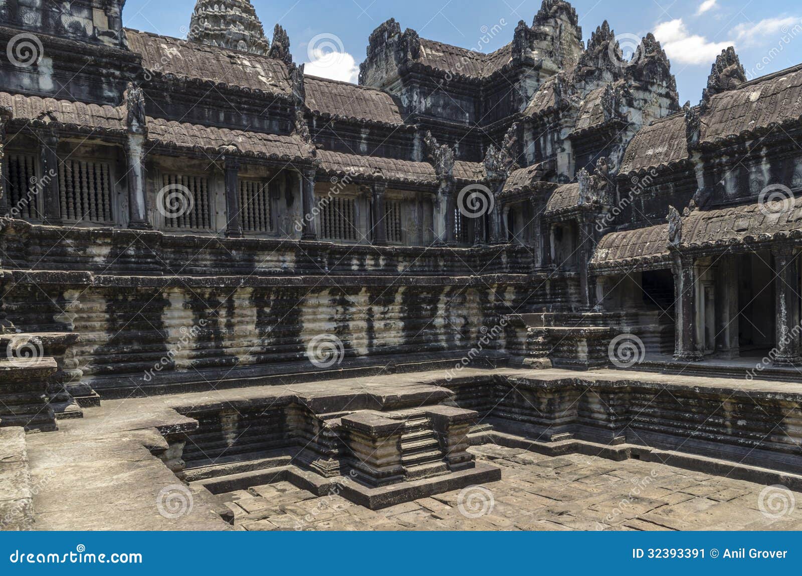 Swimming Pool on the 2nd Level of Angkor Wat Stock Image - Image of ...