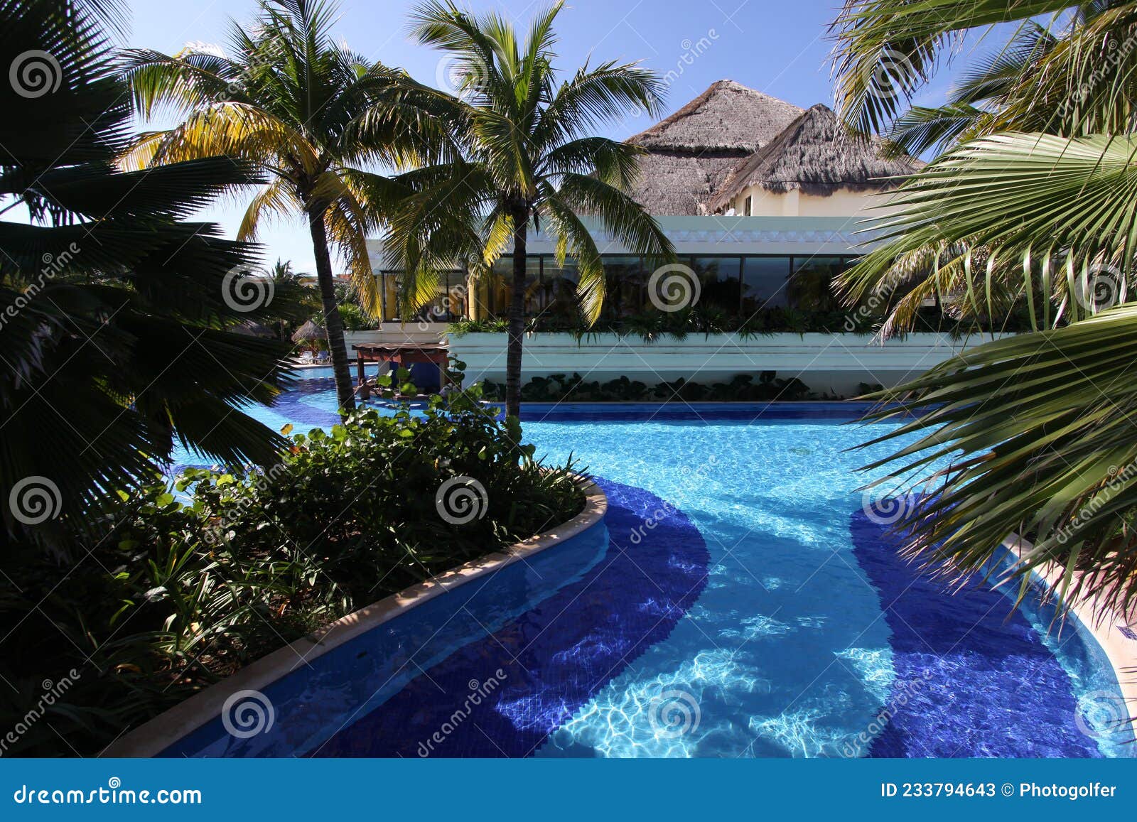 Swimming Pool in a Resort, Cancun, Mexico Editorial Stock Photo - Image ...