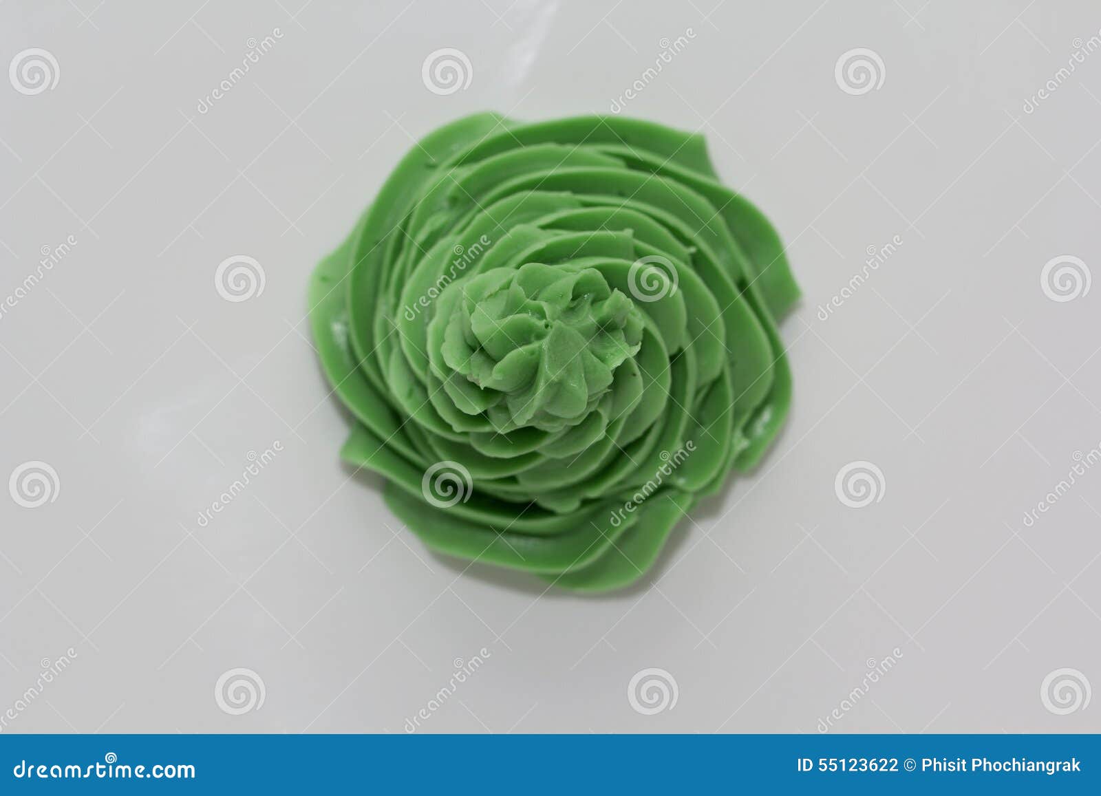 Swirl green icing cream stock photo. Image of confectionery - 55123622