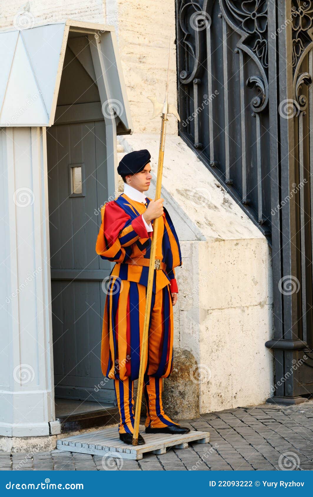 The Swiss Guards of Vatican, Italy Editorial Photography - Image of ...