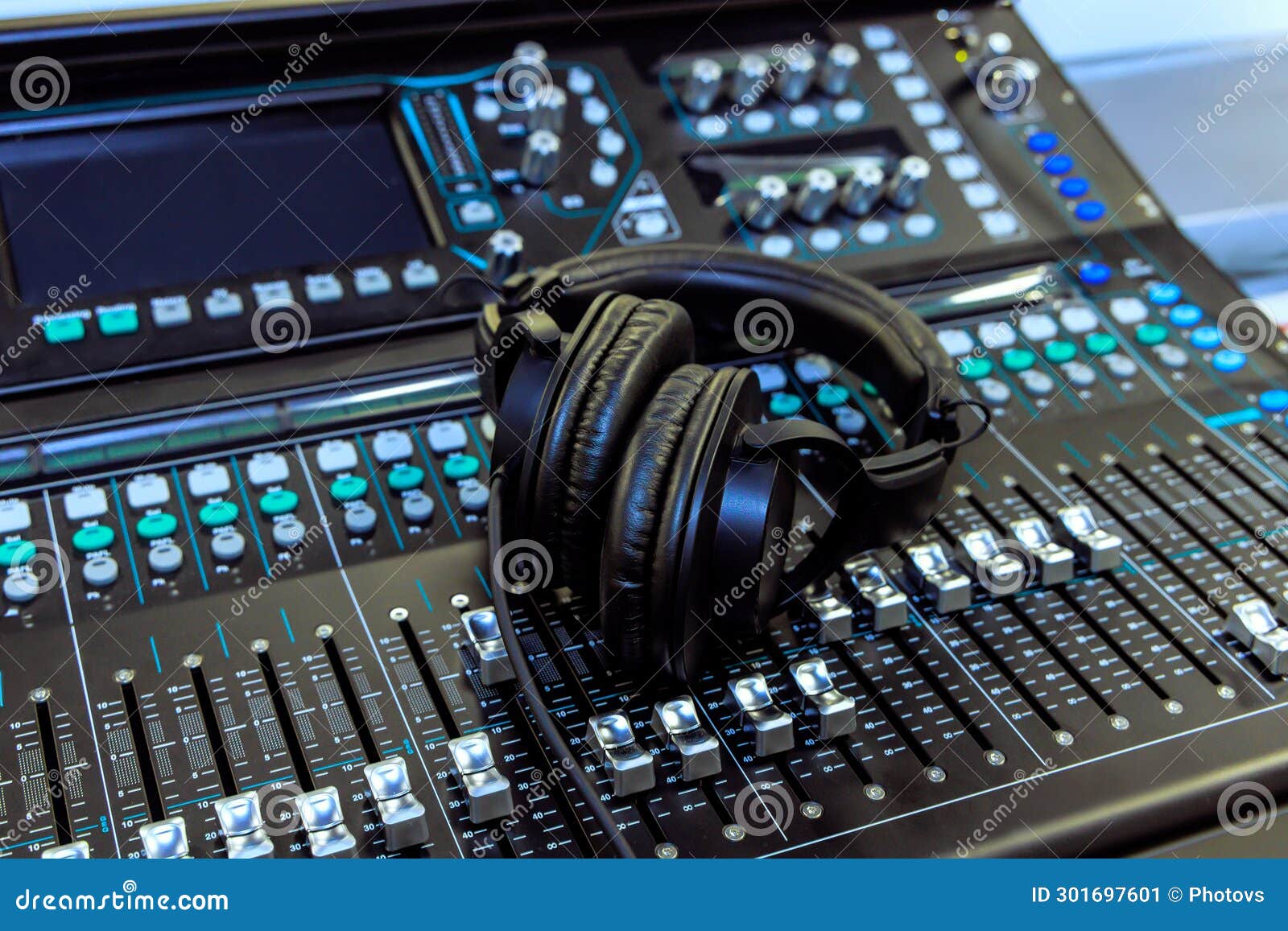 Switch Controller Mixer for Audio Mixing Console Control of a Streaming ...