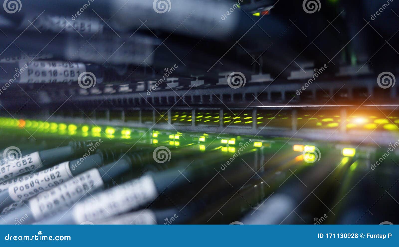 Switch De Servidor De Rede Com LED Piscando Supercomputador Foto de ...