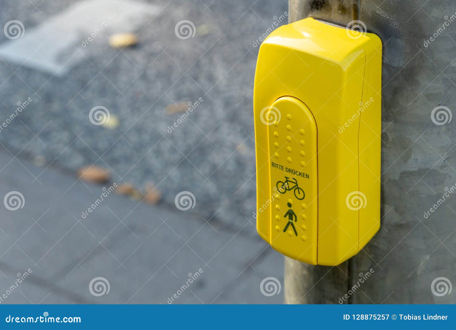 Switch of traffic lights stock image. Image of button - 128875257