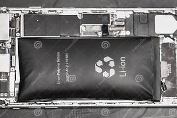 Swollen Lithium-ion Battery, Modern Smartphone, Broken Smartphone ...