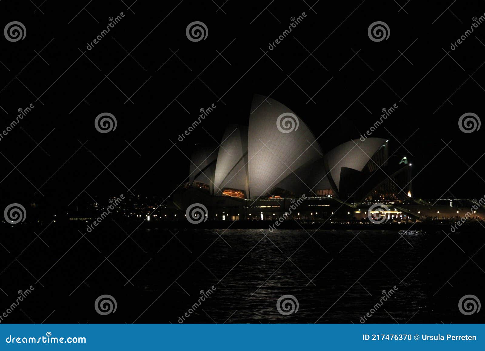 Sydney, 10 April 2016. Sydney Opera House at Night Editorial Image ...