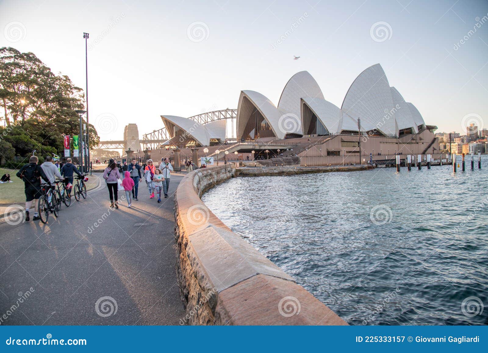 SYDNEY - AUGUST 2018: Opera House at Sunset Editorial Photography ...