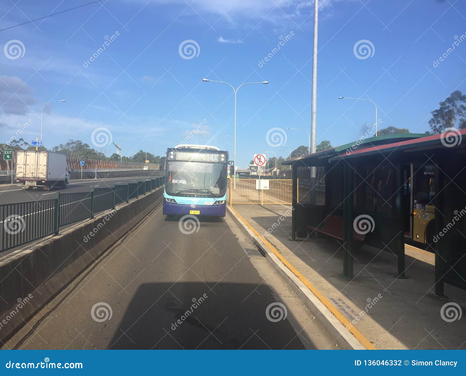 Sydney Bus Approaching Stop on M2 Motorway Editorial Photography ...