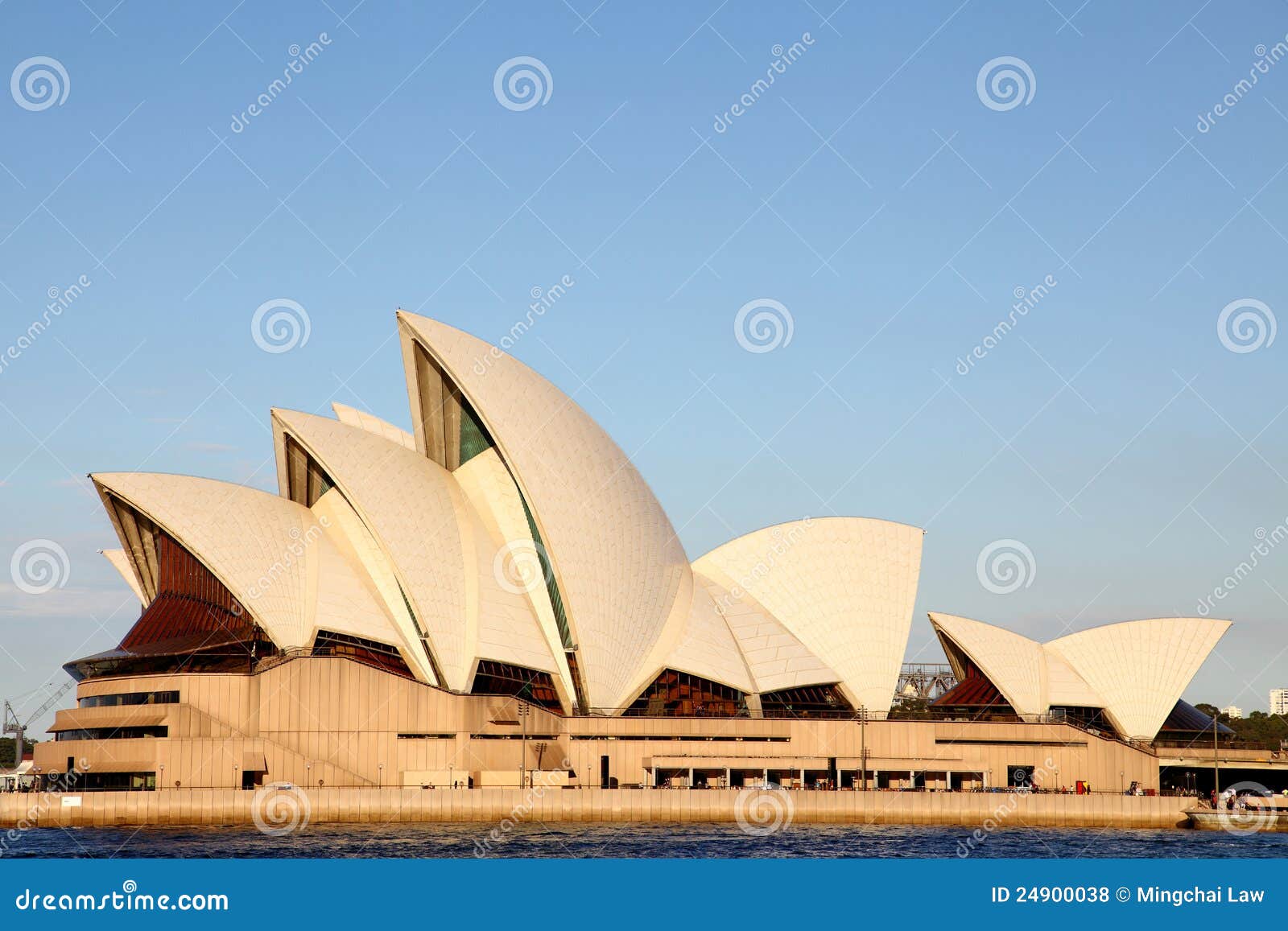 Sydney Opera House editorial stock photo. Image of landmark - 24900038