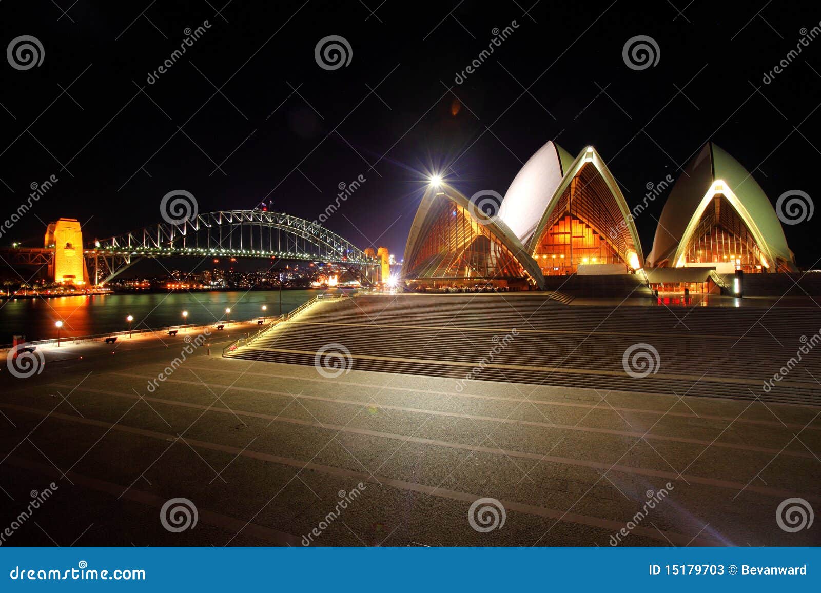 Sydney Opera House and Harbour Bridge Editorial Stock Photo - Image of ...