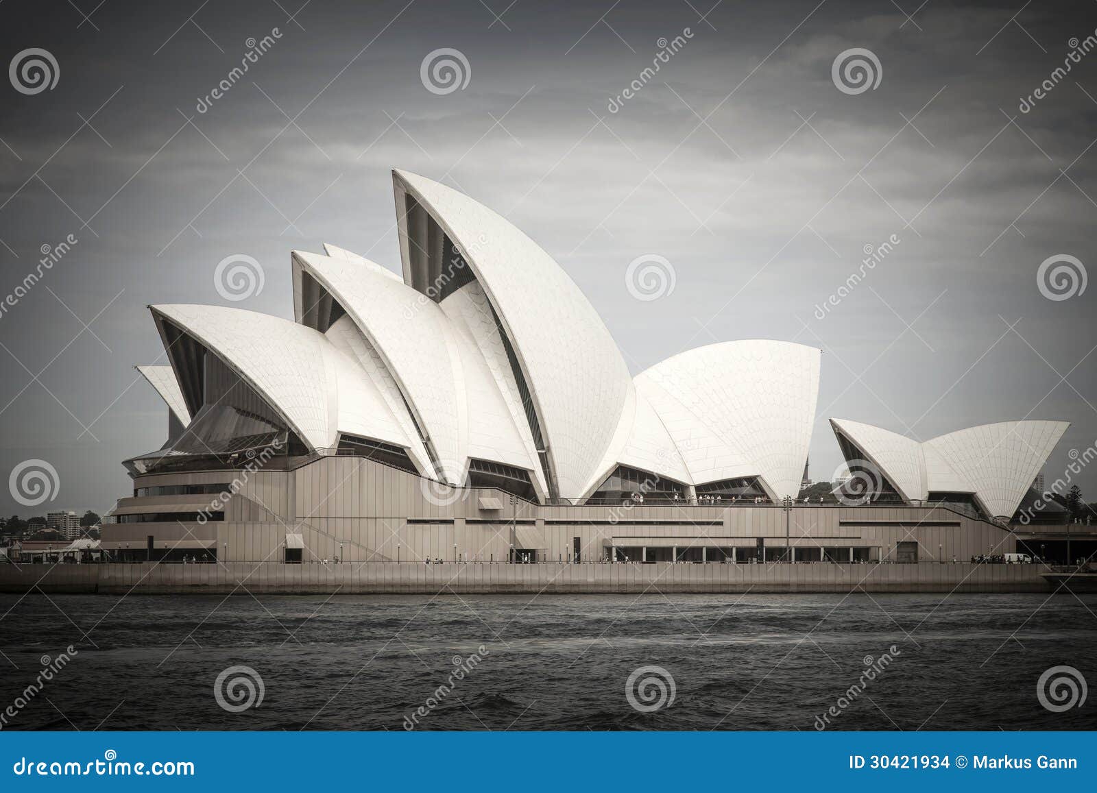 Sydney Opera House editorial stock image. Image of skyline - 30421934