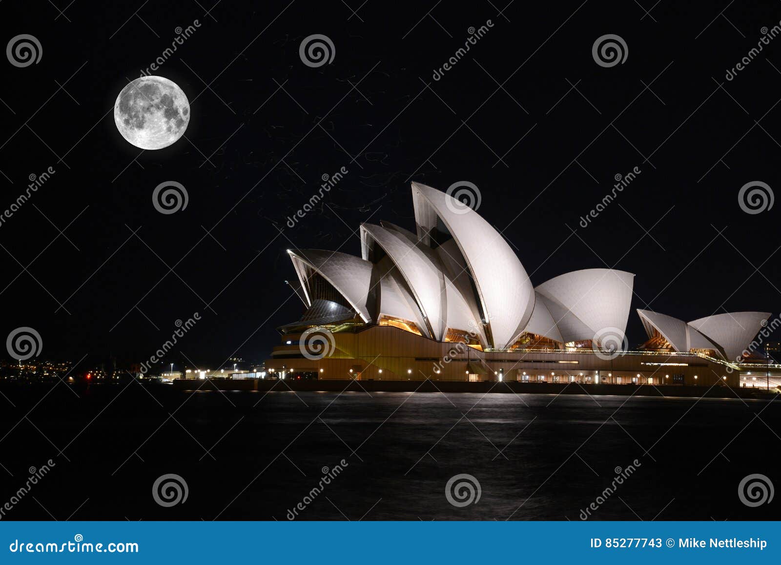 Sydney Opera House with Moonlight Editorial Stock Photo - Image of ...