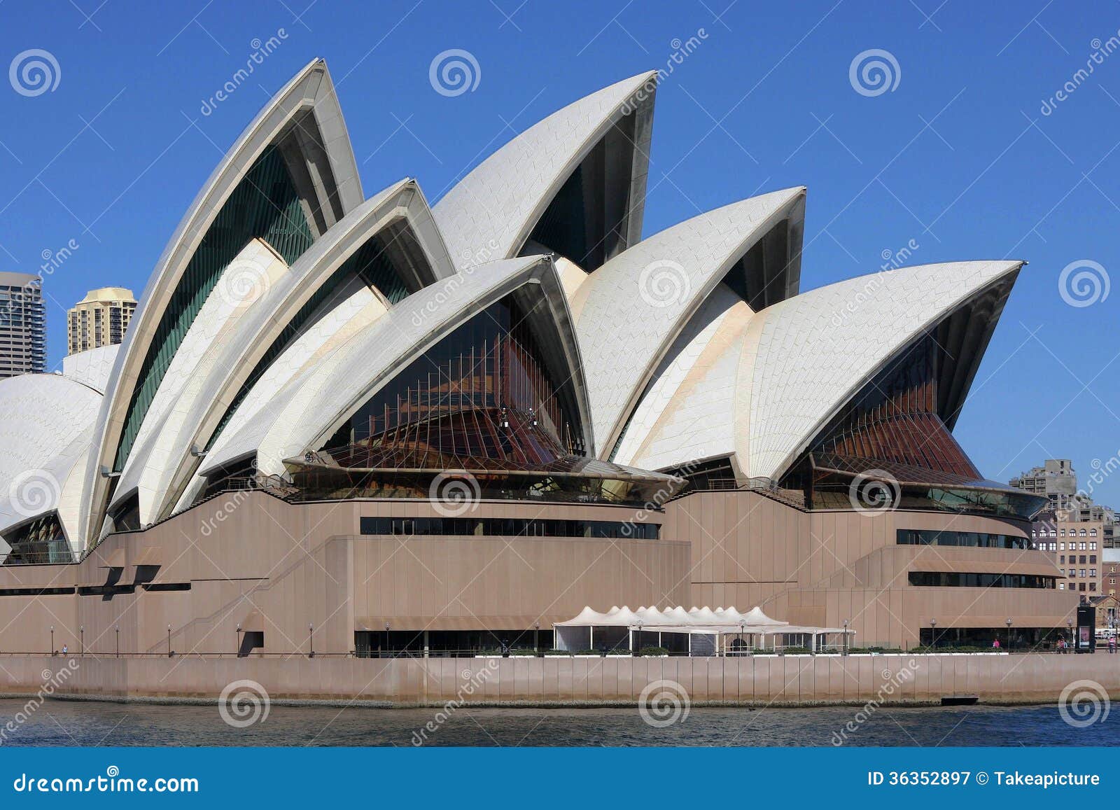 Sydney Opera House editorial photography. Image of ferry - 36352897