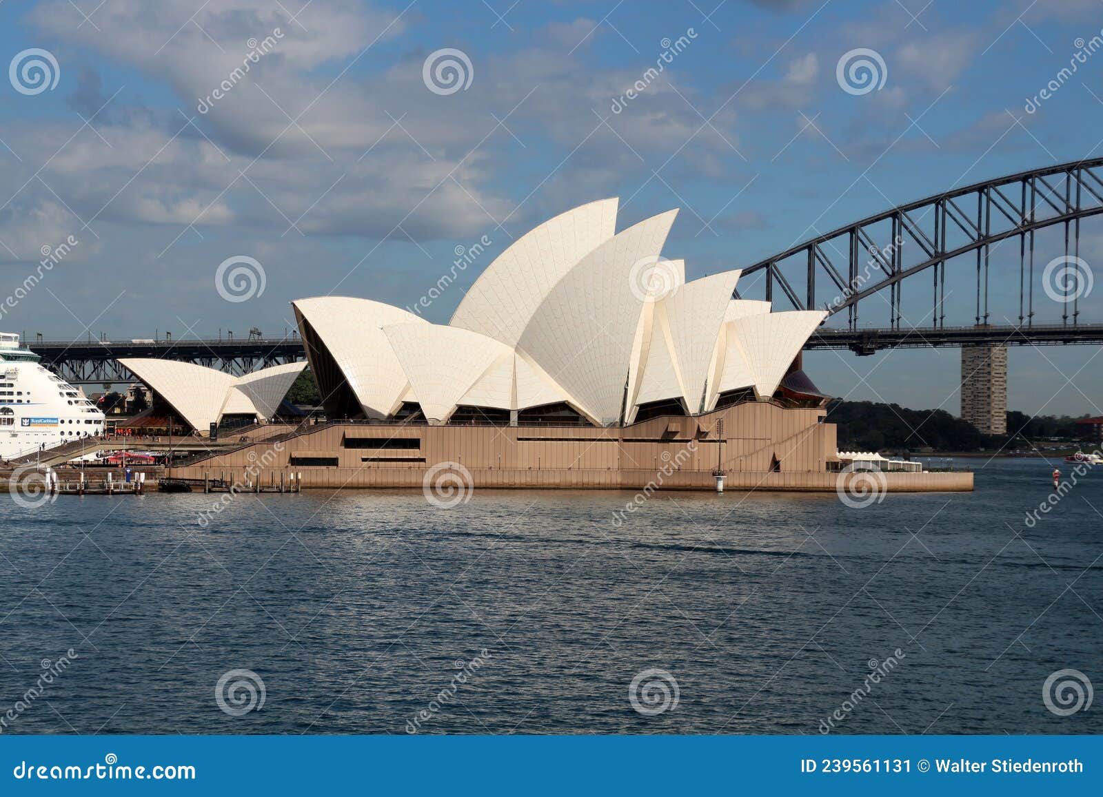 Sydney View of the World Famous Opera House Editorial Photo - Image of ...