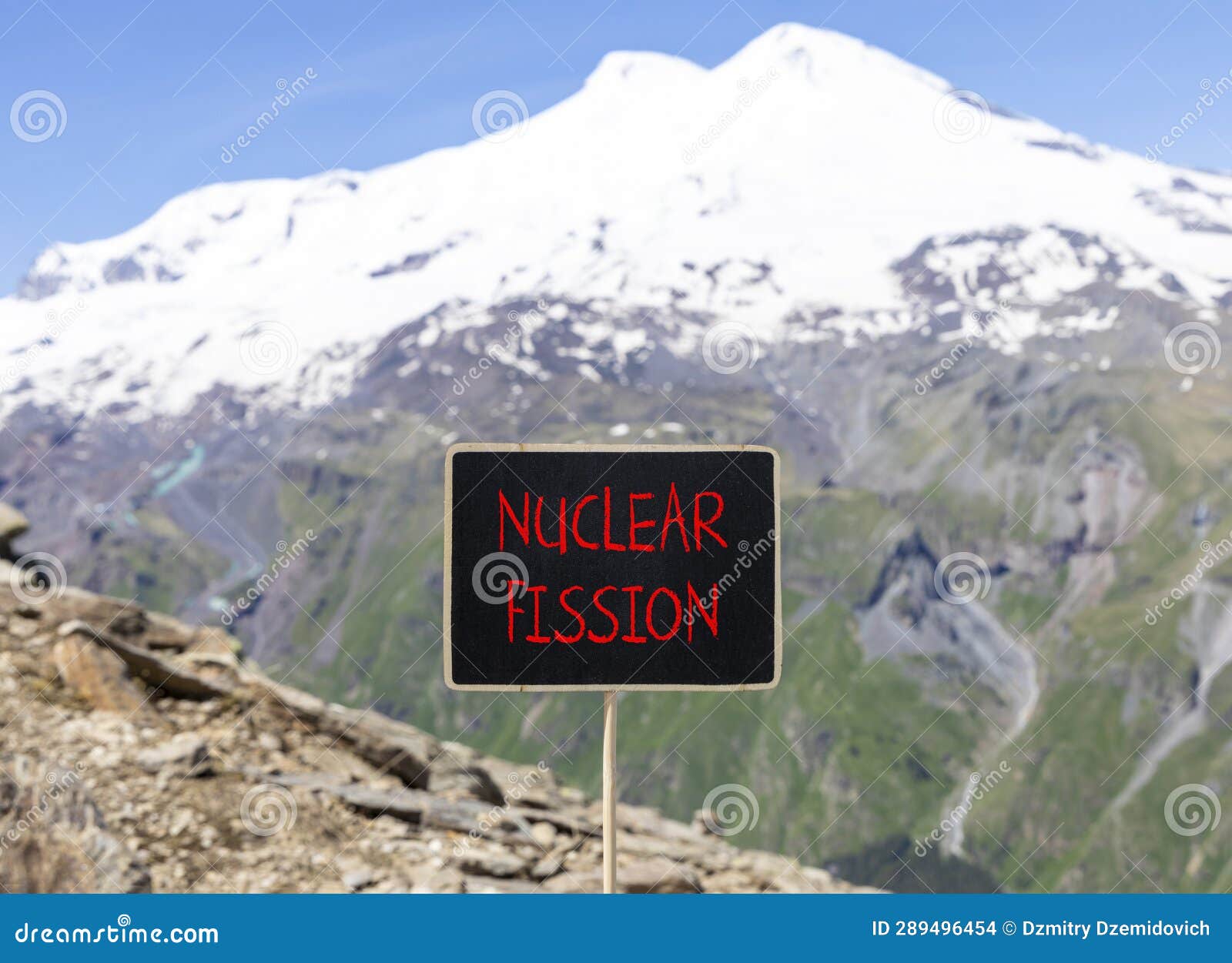 Symbole De Fission Nucléaire. Concept Mots Fission Nucléaire Sur Belle ... Symbole De Fission Nucléaire. Concept Mots Fission Nucléaire Sur Belle ...