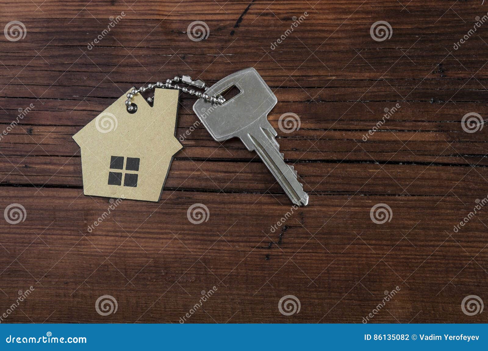 Symbool Van Het Huis Met Zilveren Sleutel Stock Foto - Image of ...