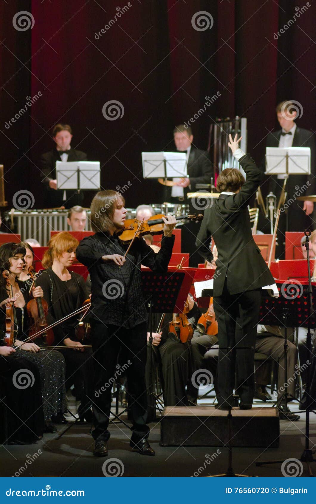 Symfoniorkester redaktionell foto. Bild av orkester, sammansättningar ...