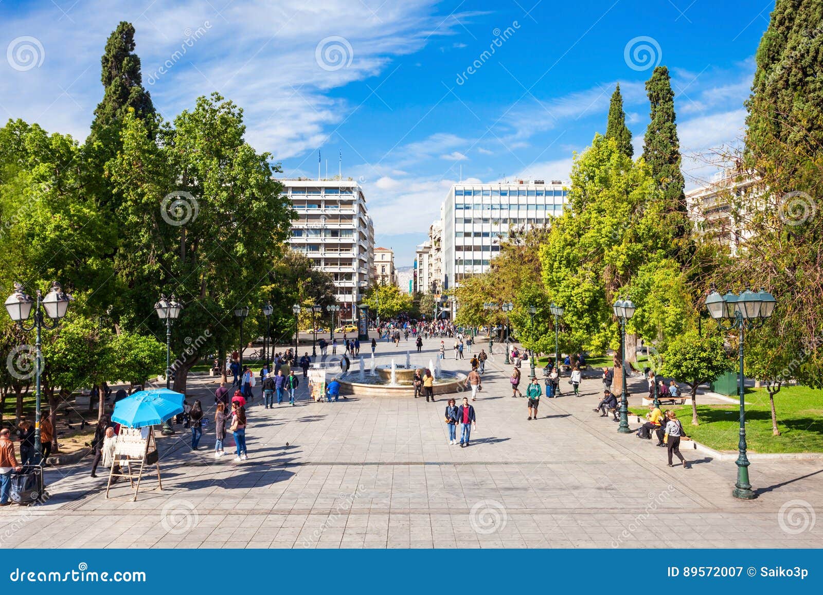 Syntagma Square in Athens editorial photography. Image of historic ...