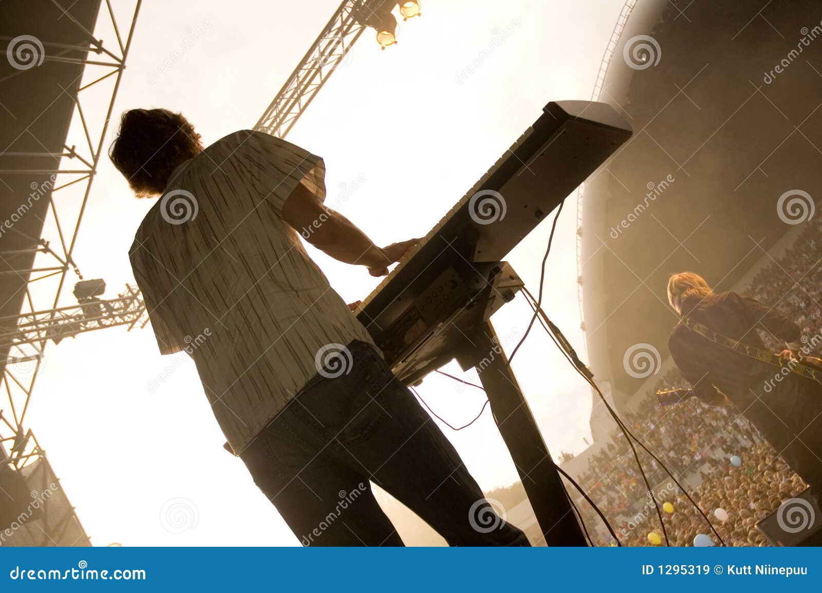 Synthesizer player stock image. Image of emtional, concert - 1295319